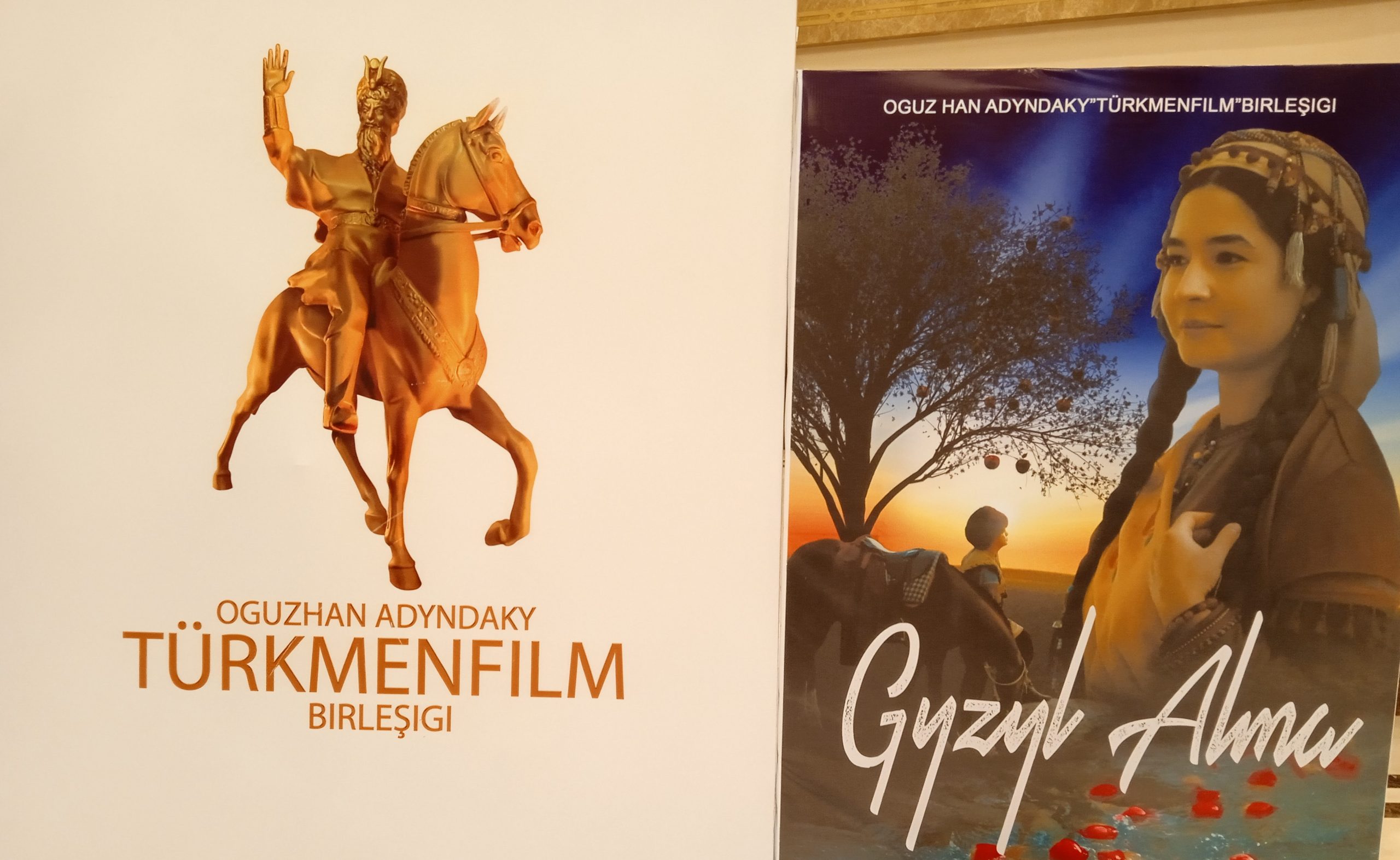 Täze ýyl sowgady: "Gyzyl alma" filmi görkezildi - TURKMENISTAN AND ...